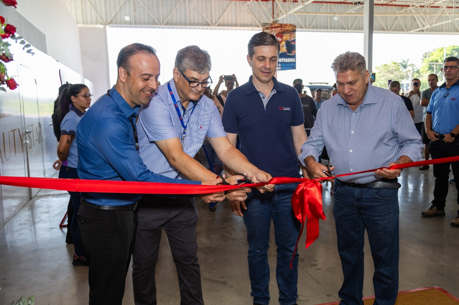 Rede varejista inaugura unidade em Piracicaba e gera 350 empregos ...
